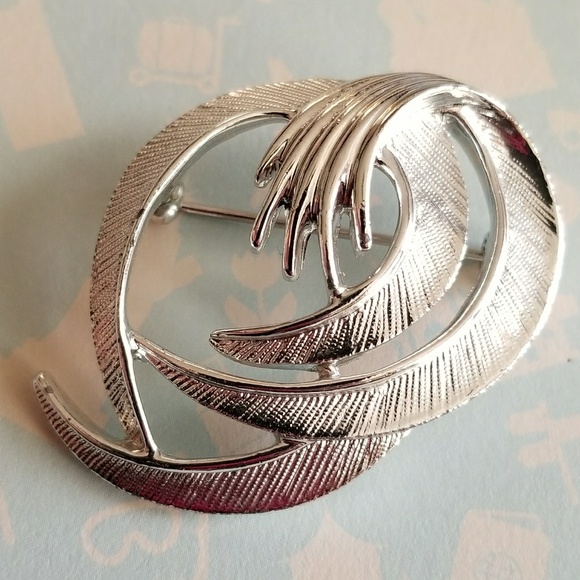 Sarah Coventry | Jewelry | Vintage Sarah Coventry Silver Tone Brooch ...